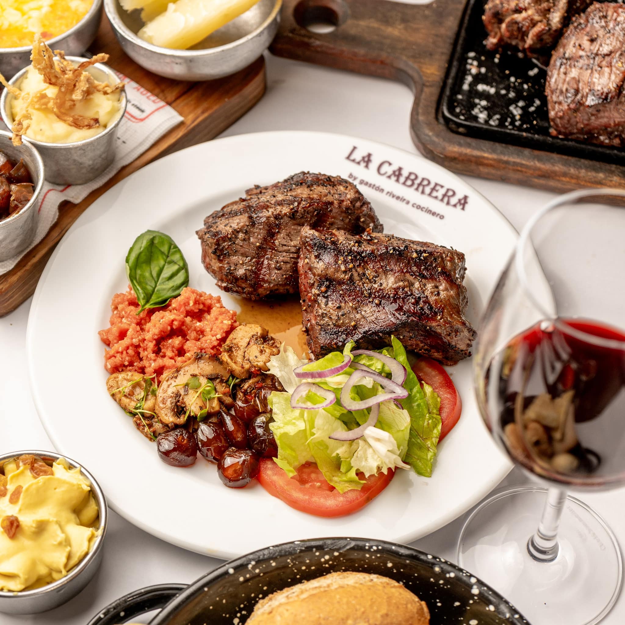 Las vinos más elegidos en La Cabrera para realzar el sabor de la carne ...