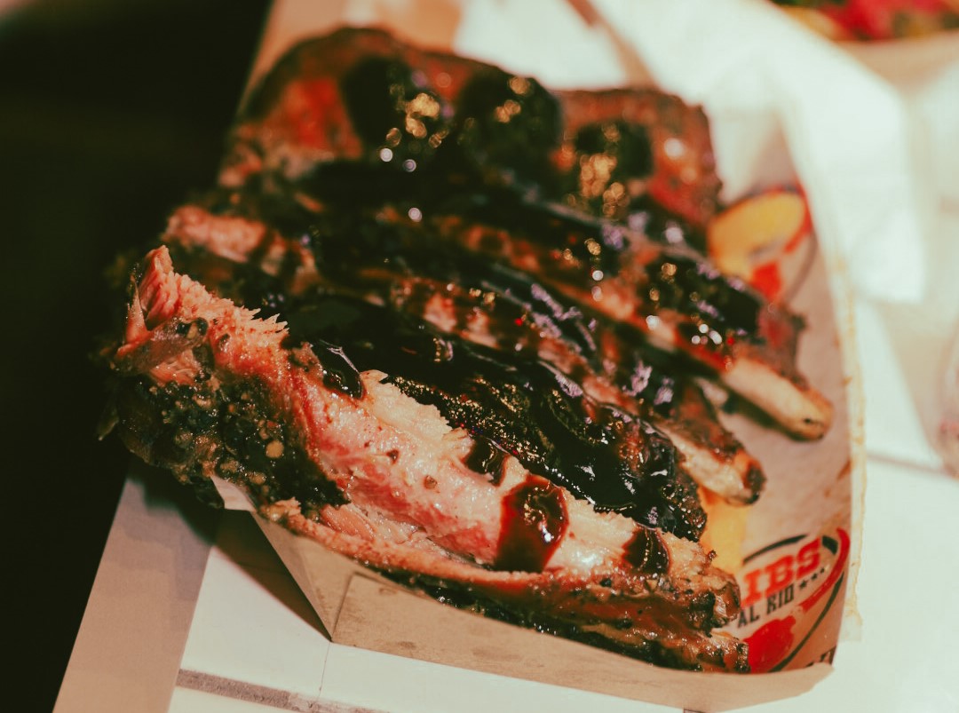 Ribs al Río llegó al Barrio Chino – Rincon Bon Vivant