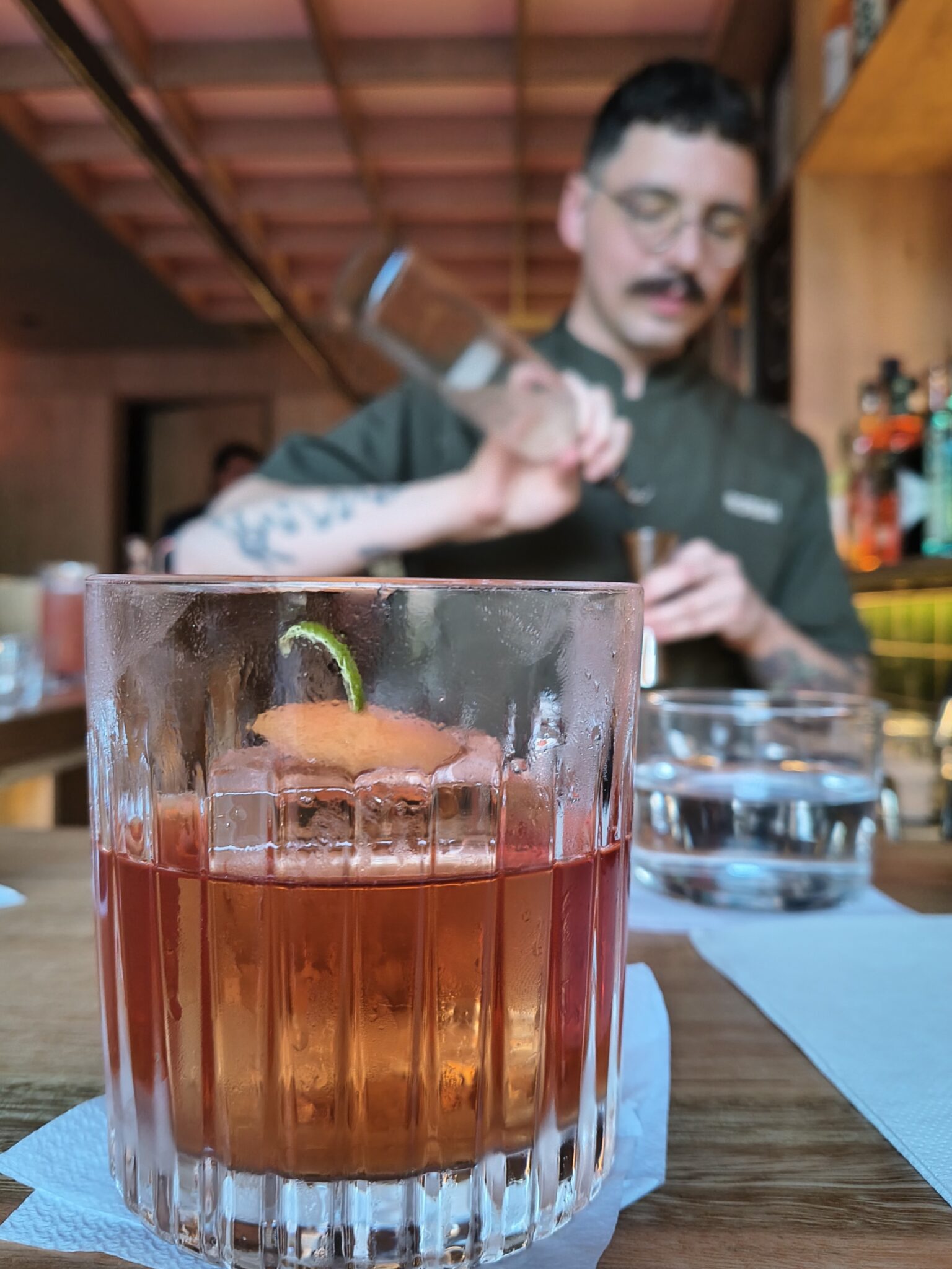 Roman Kissa Bar: buenos cócteles, gastronomía y música – Rincon Bon Vivant